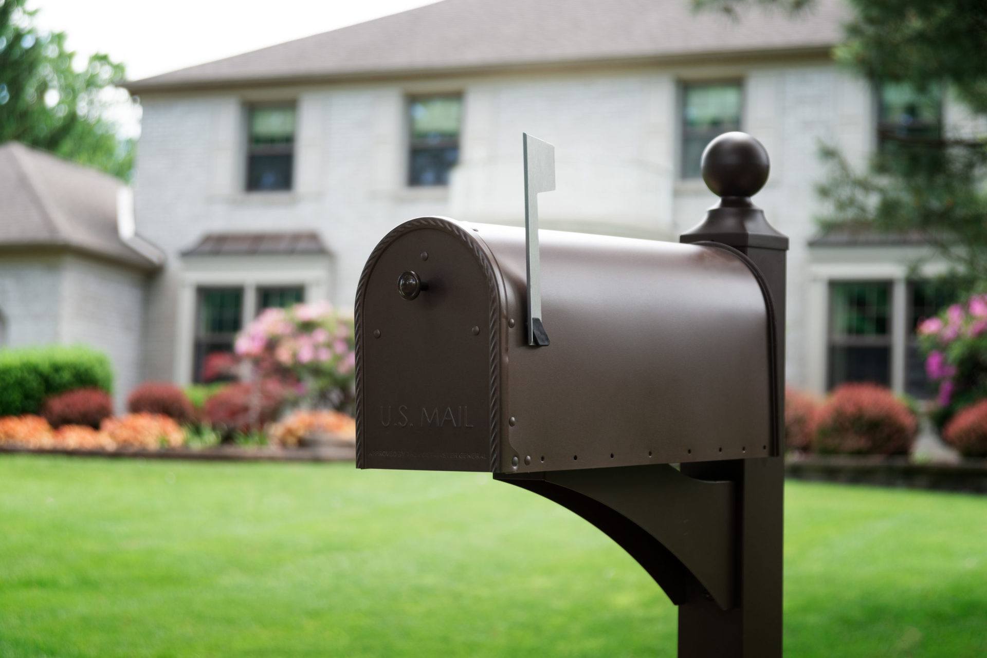 Edwards Post Mount Mailbox – Venetian Bronze | Architectural Mailboxes